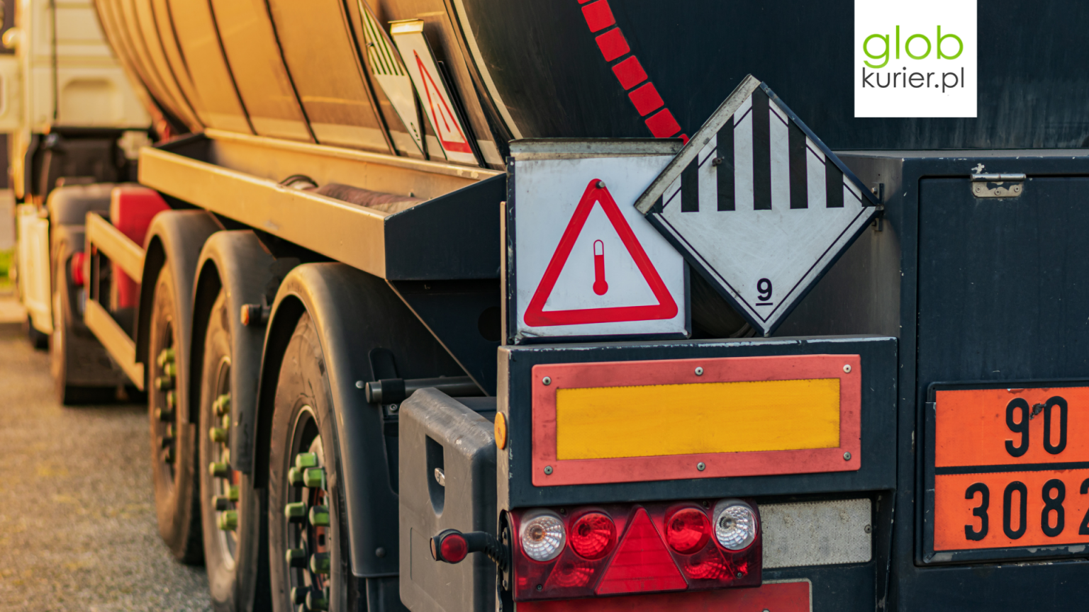 Jak transportować materiały niebezpieczne (ADR)? | Globkurier.pl